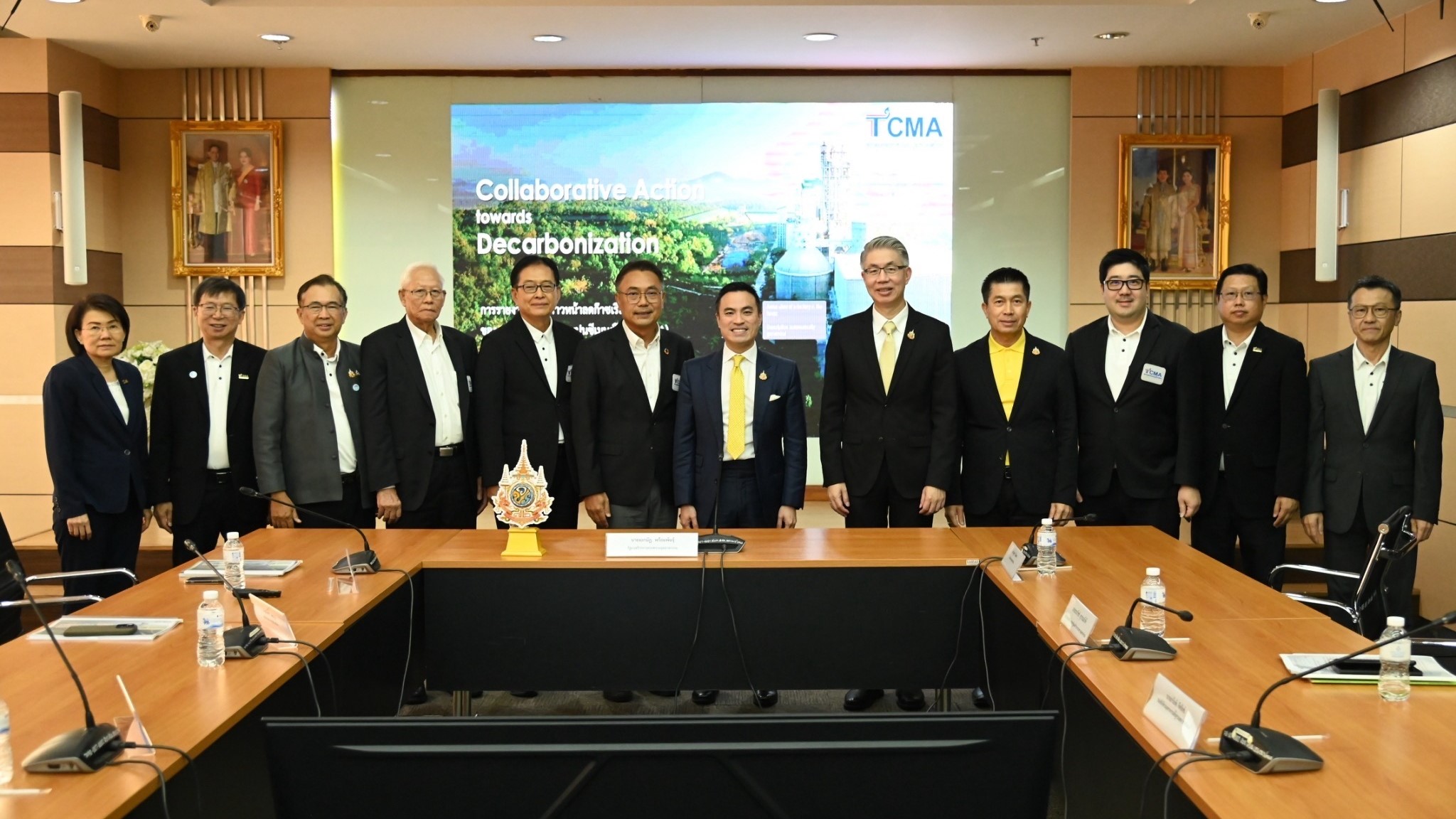 ปูนซีเมนต์เอเซีย จำกัด ร่วมกับสมาคมอุตสาหกรรมปูนซีเมนต์ไทย (TCMA) เข้าพบรัฐมนตรีว่าการกระทรวง ...